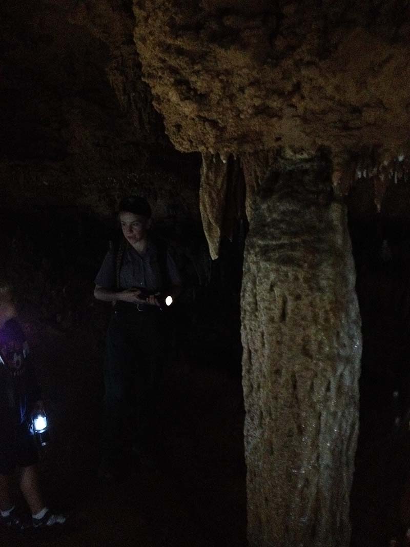 Round Spring and Round Spring Cave