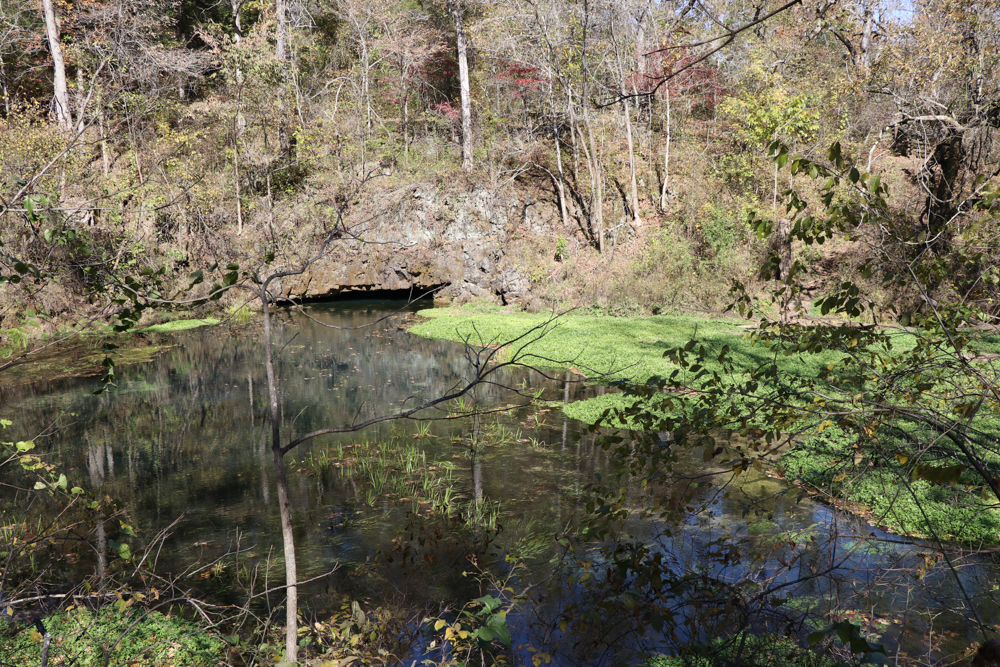 Round Spring and Round Spring Cave