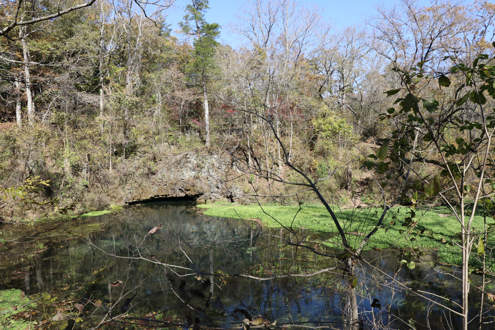 Round Spring and Round Spring Cave
